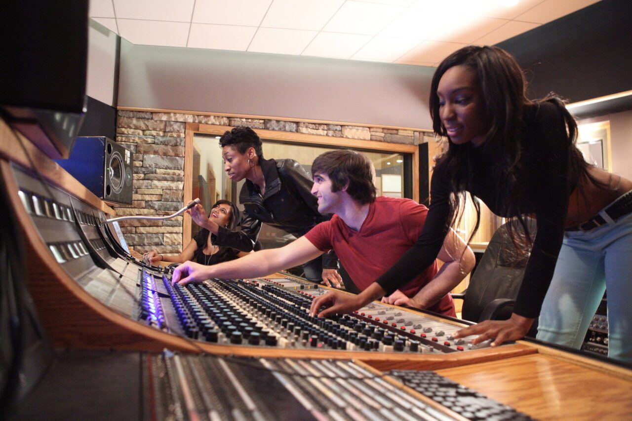 Associate Recording Arts Degree Program Dallas TX | MediaTech Institute